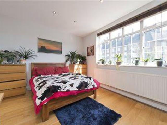 4 Bedrooms Flat for rent in Camden Road, London N7
