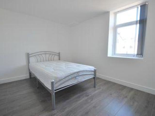 4 Bedrooms Flat for rent in City Road, Cardiff CF24