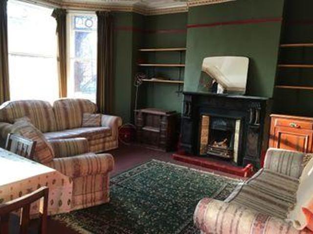 4 Bedrooms Flat for rent in Clissold Crescent, London N16