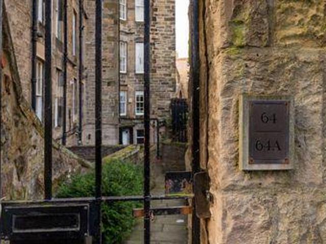 4 Bedrooms Flat for rent in Cumberland Street, North West Lane, New Town, Edinburgh EH3