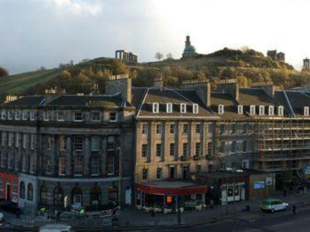 4 Bedrooms Flat for rent in Antigua Street, City Centre, Edinburgh EH1