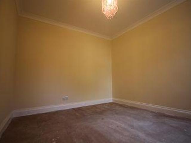 4 Bedrooms Flat for rent in Arcadian Gardens, London N22