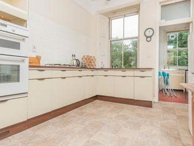 4 Bedrooms Flat for rent in Arden Street, Edinburgh EH9