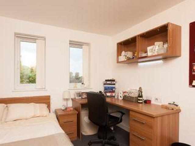 4 Bedrooms Flat for rent in Boundary Lodge, Boundary Lane, Manchester M15