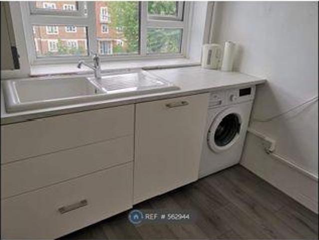4 Bedrooms Flat for rent in Bexley Road, London SE9