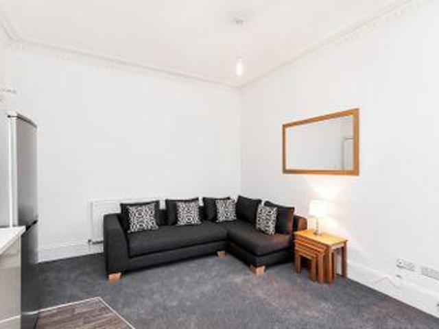 4 Bedrooms Flat for rent in Bellevue Road, New Town, Edinburgh EH7