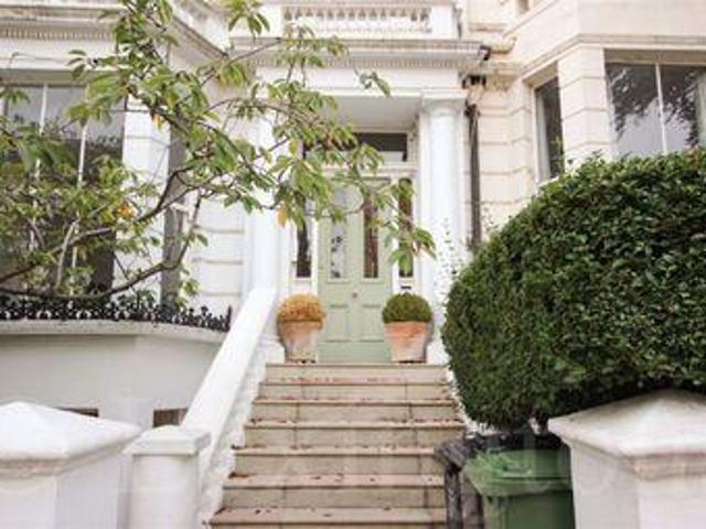 4 Bedrooms Flat for rent in Belsize Crescent, Belsize Village, London NW3
