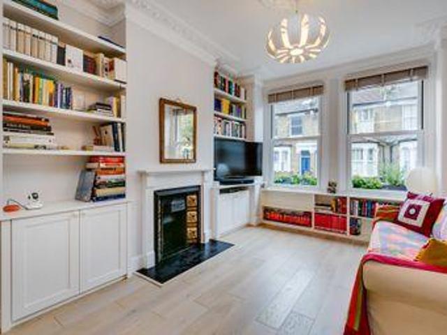 4 Bedrooms Flat for rent in Biscay Road, Barons Court, London W6