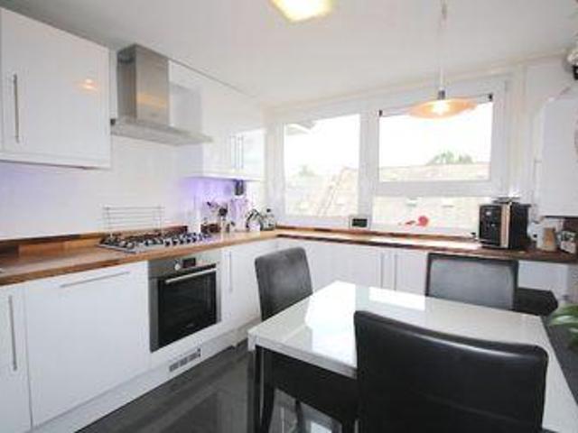 4 Bedrooms Flat for rent in Bramall Court, Watkinson Road N7