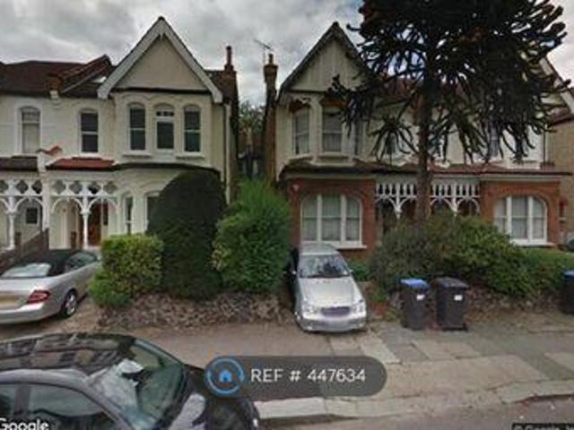 4 Bedrooms Flat for rent in Broomfield Avenue, London N13