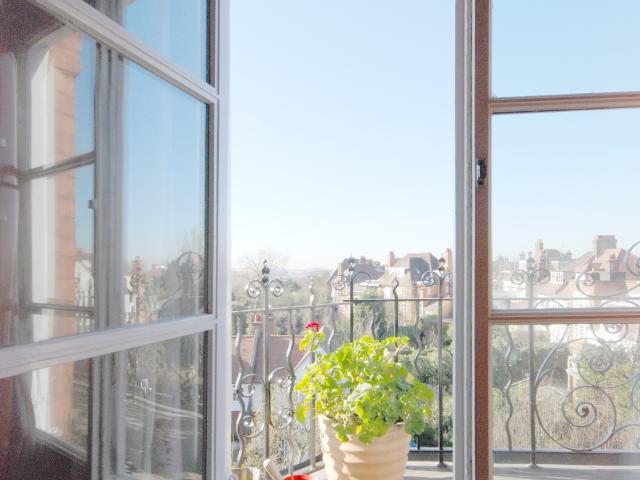 4 Bedrooms Flat for Rent in Burgess Park Mansions | Foxtons