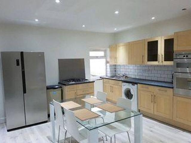 4 Bedrooms Flat for rent in Burnt Oak Broadway, Edgware HA8