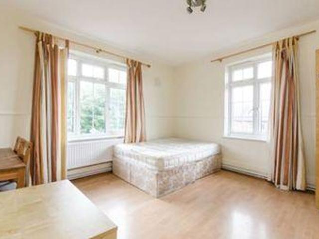 4 Bedrooms Flat for rent in Garratt Lane, London SW17