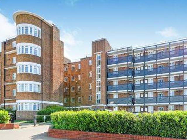 4 Bedrooms Flat for rent in Glenbuck Road, Surbiton KT6