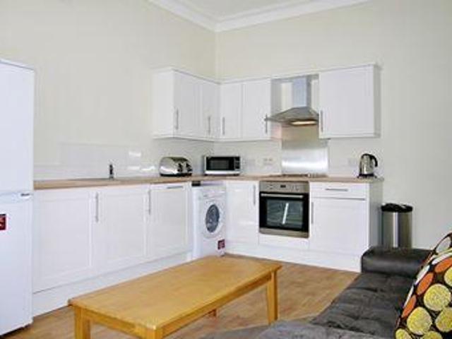 4 Bedrooms Flat for rent in Grindlay Street, Tollcross, Edinburgh EH3