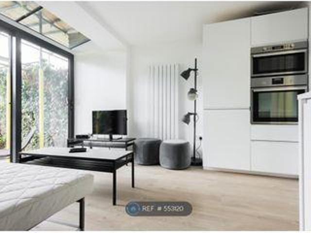 4 Bedrooms Flat for rent in Groome House, London SE11