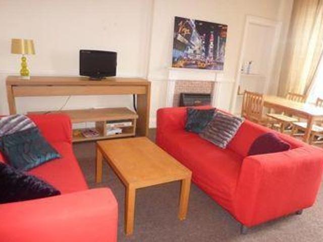 4 Bedrooms Flat for rent in Grove Street, Edinburgh EH3