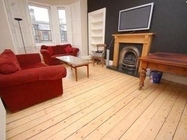 4 Bedrooms Flat for rent in Dalkeith Road, Edinburgh EH16