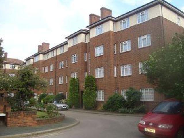 4 Bedrooms Flat for rent in Danescroft, Brent Street, Hendon, London NW4