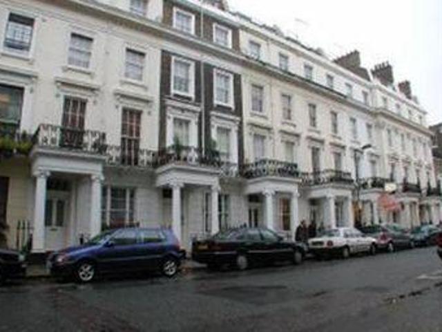 4 Bedrooms Flat for rent in Devonshire Terrace, London, Paddington, Hyde Park W2