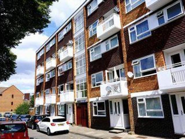 4 Bedrooms Flat for rent in Denmark Road, Kingston KT1