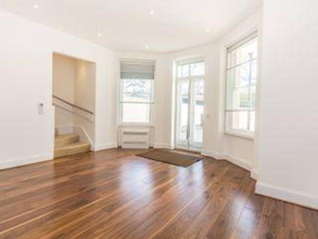 4 Bedrooms Flat for rent in Dunraven Street, Mayfair W1K