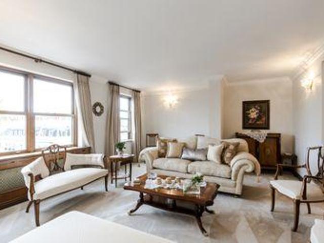 4 Bedrooms Flat for rent in Ennismore Gardens, London SW7