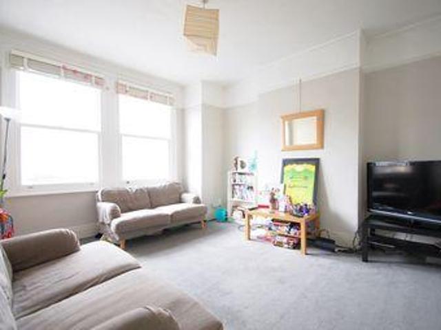 4 Bedrooms Flat for rent in Earlsfield Road, Earlsfield SW18