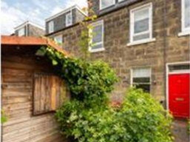 4 Bedrooms Flat for rent in Elmwood Terrace, Edinburgh EH6