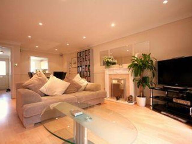 4 Bedrooms Flat for rent in Etta Street, London SE8