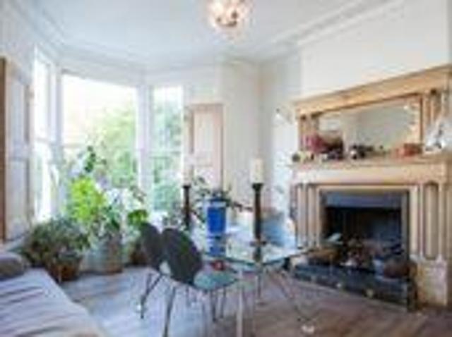 4 Bedrooms Flat for rent in Farleigh Road, London N16