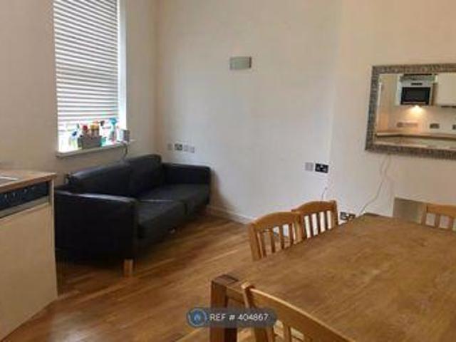 4 Bedrooms Flat for rent in Fulham, London SW6