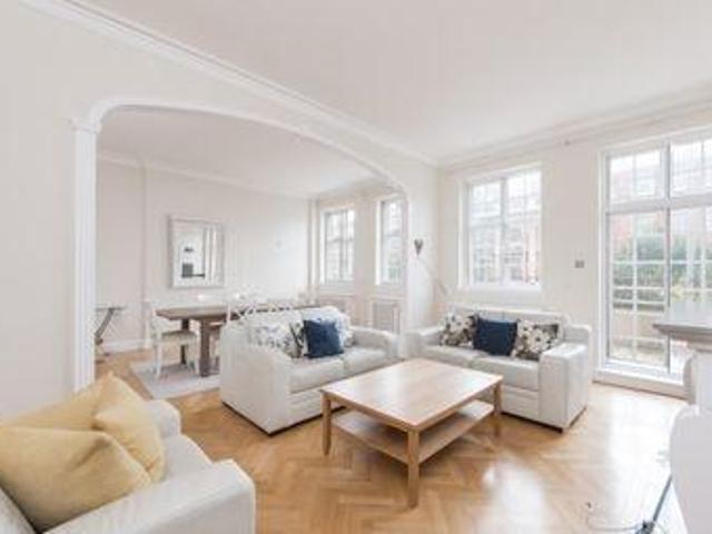 4 Bedrooms Flat for rent in Kensington High Street, London W8