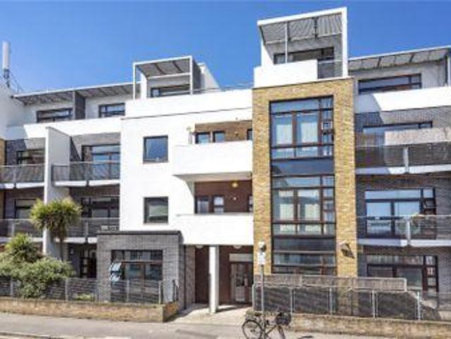 4 Bedrooms Flat for rent in Kimberley Road, Queens Park, London NW6
