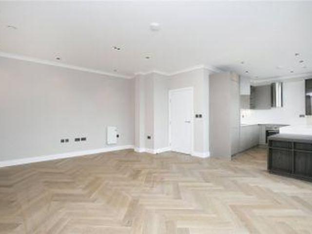 4 Bedrooms Flat for rent in Kingsland Road, Hackney E8