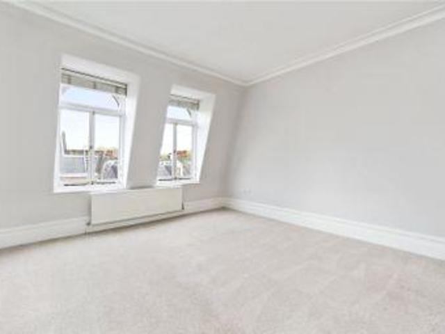 4 Bedrooms Flat for rent in Holland Park Court, Holland Park Gardens, London W14