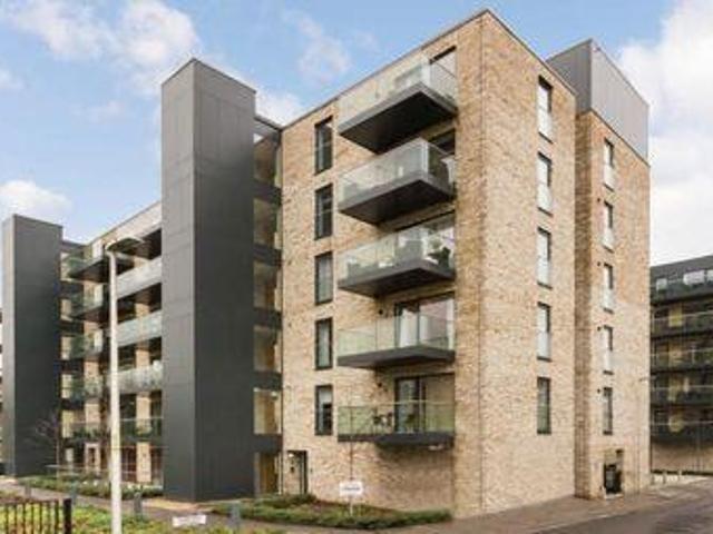 4 Bedrooms Flat for rent in Hamilton Gardens, Glasgow G12
