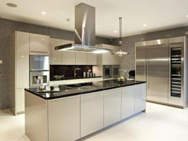 4 Bedrooms Flat for rent in Hampstead Lane, Kenwood N6