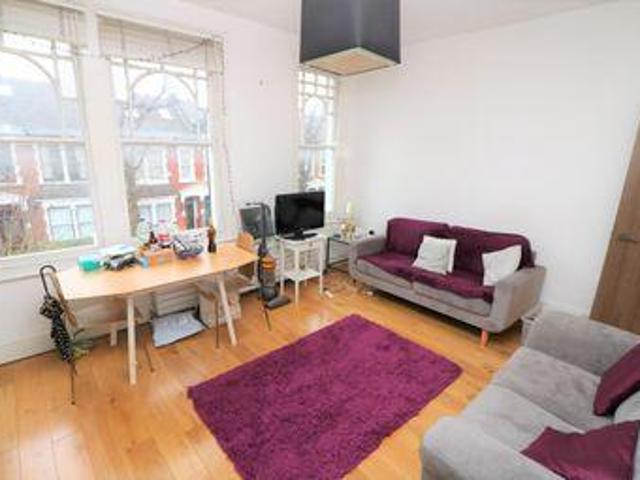 4 Bedrooms Flat for rent in Harberton Road, Archway N19