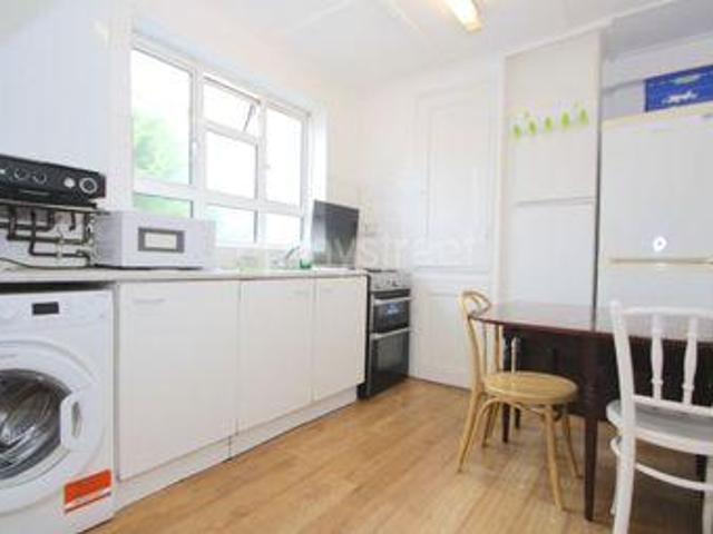 4 Bedrooms Flat for rent in Harrington Square, Camden Town NW1