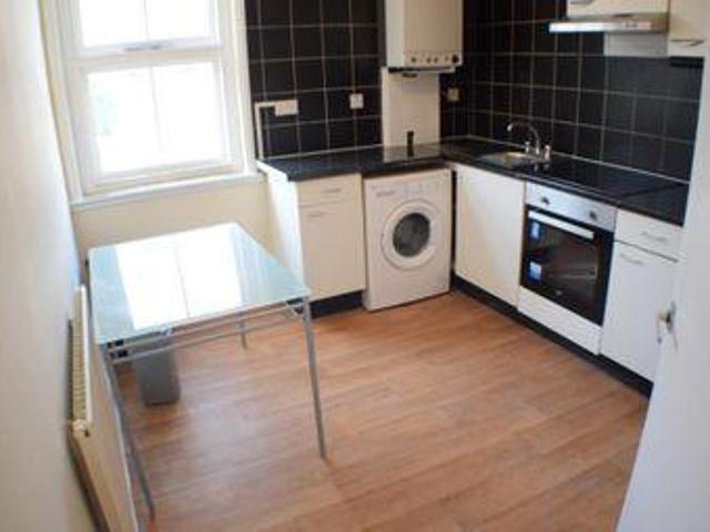 4 Bedrooms Flat for rent in Heckford House, Grundy Street, Tower Hamlets E14