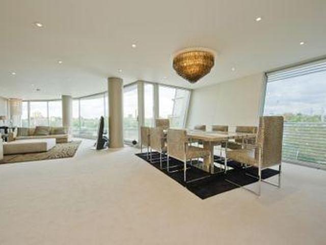 4 Bedrooms Flat for rent in Hester Road, London SW11