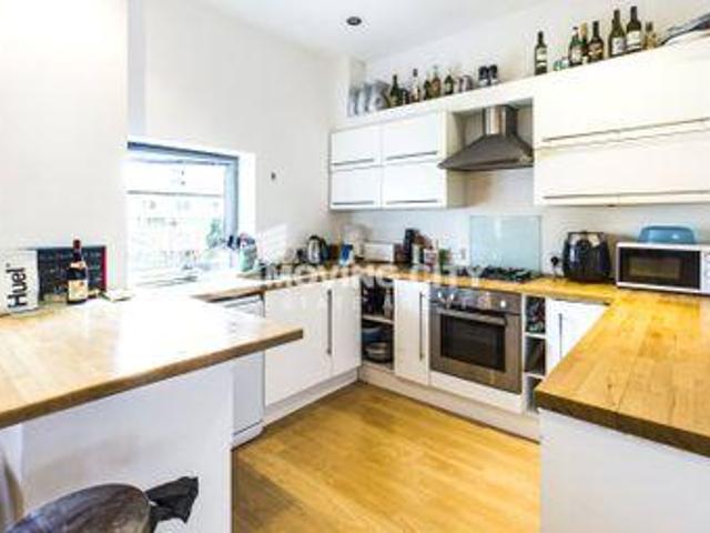 4 Bedrooms Flat for rent in Hutchings Street, London E14