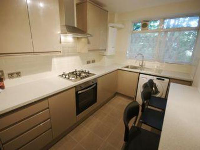 4 Bedrooms Flat for rent in Inwood Court Rochester Square, Camden NW1