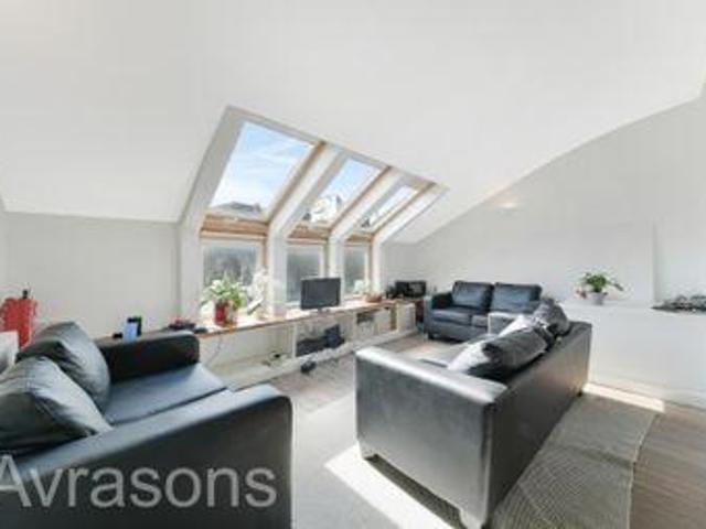 4 Bedrooms Flat for rent in Offley Road, London SW9