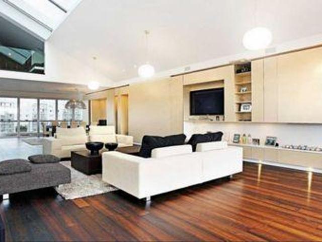4 Bedrooms Flat for rent in Old Street, London EC1V