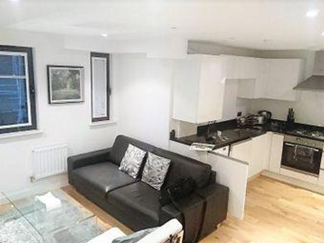 4 Bedrooms Flat for rent in Old Street, Shoredich N1