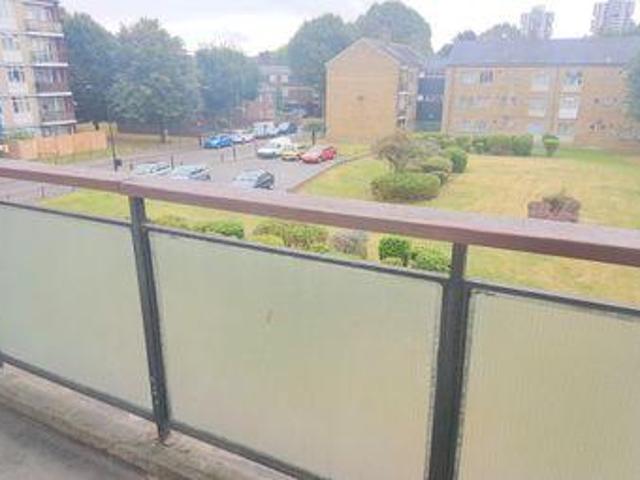 4 Bedrooms Flat for rent in Olney Road, Kennington SE17