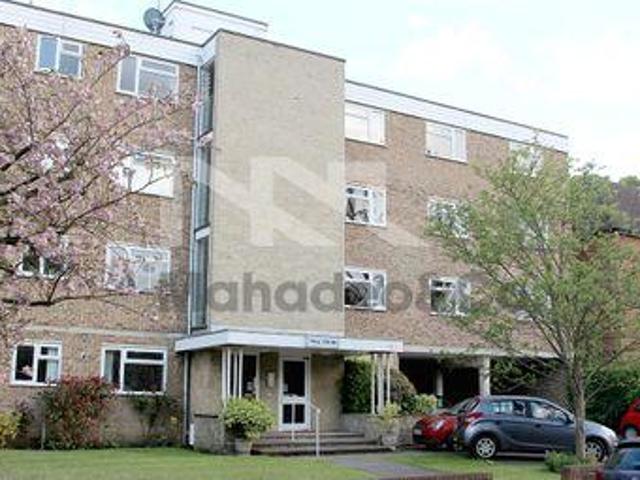 4 Bedrooms Flat for rent in Lovelace Road, Surbiton KT6
