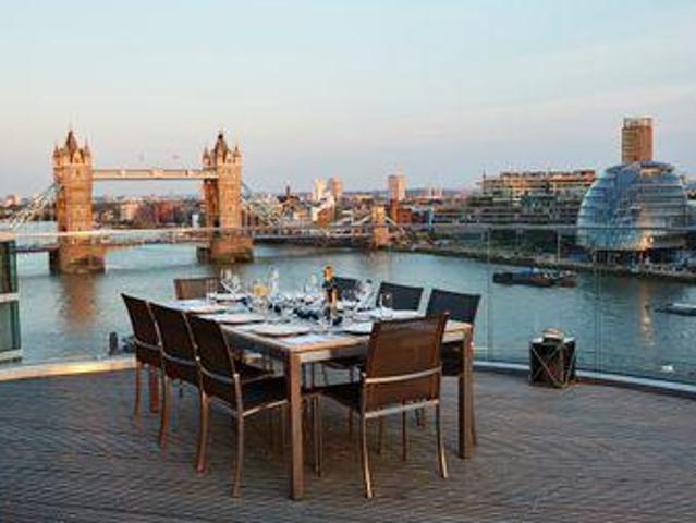 4 Bedrooms Flat for rent in Lower Thames Street, London EC3R